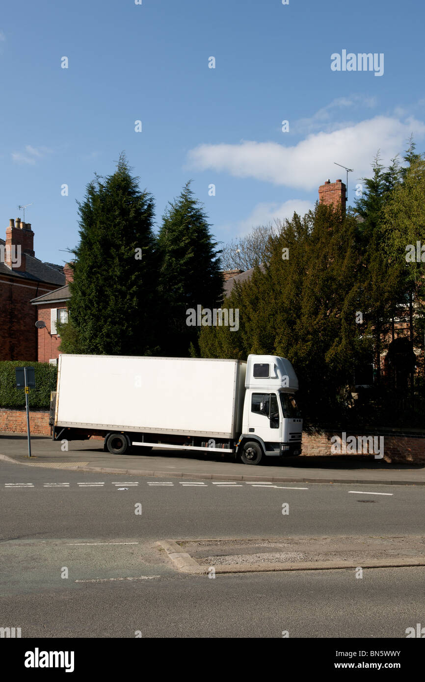White lorry hi-res stock photography and images - Alamy