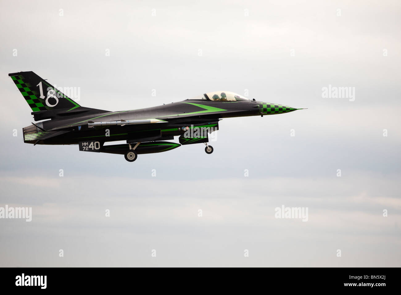 F16 hi-res stock photography and images - Alamy