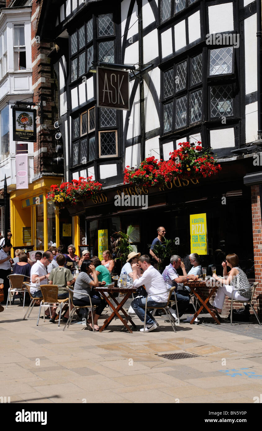 Winchester restaurants hi-res stock photography and images - Alamy