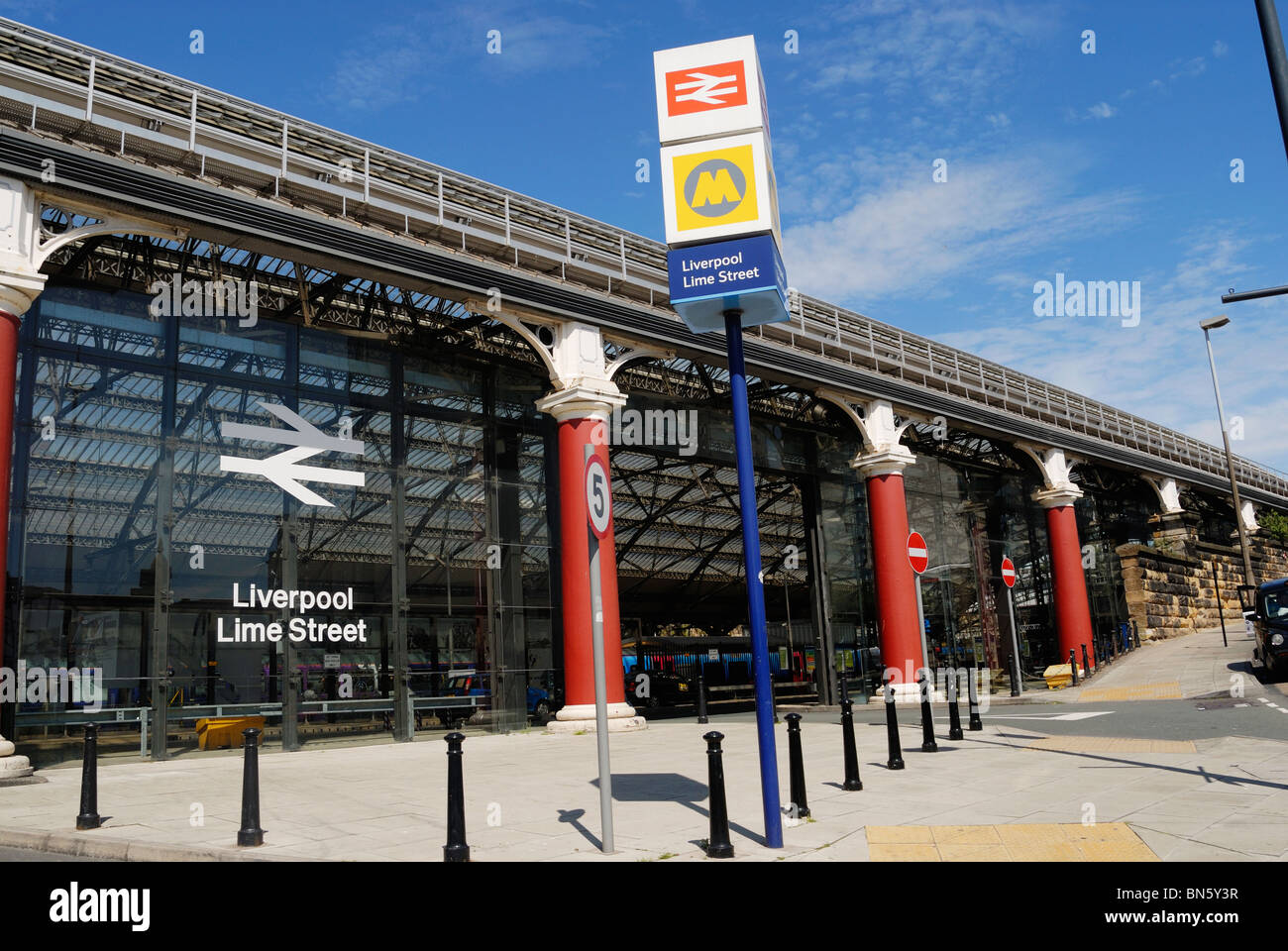 Side entrance to the Grade II listed building of Lime Street Railway ...