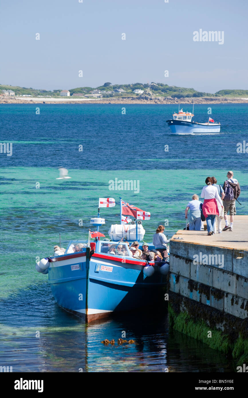 Ferry to the isles hi-res stock photography and images - Alamy