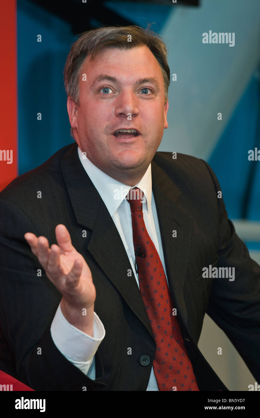 Ed balls hi-res stock photography and images - Alamy