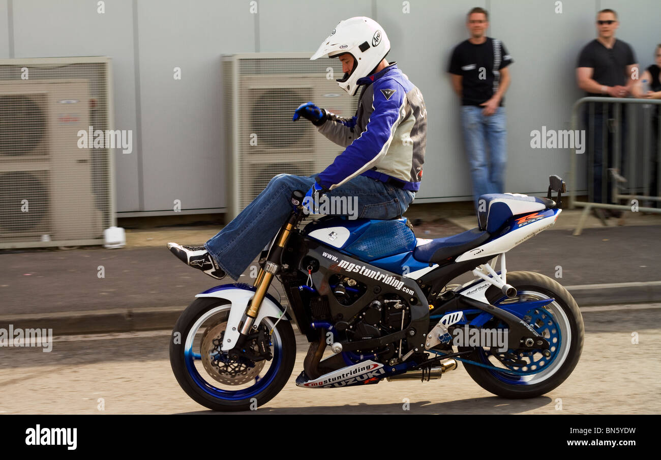 Motorcycle stunt hi-res stock photography and images - Alamy