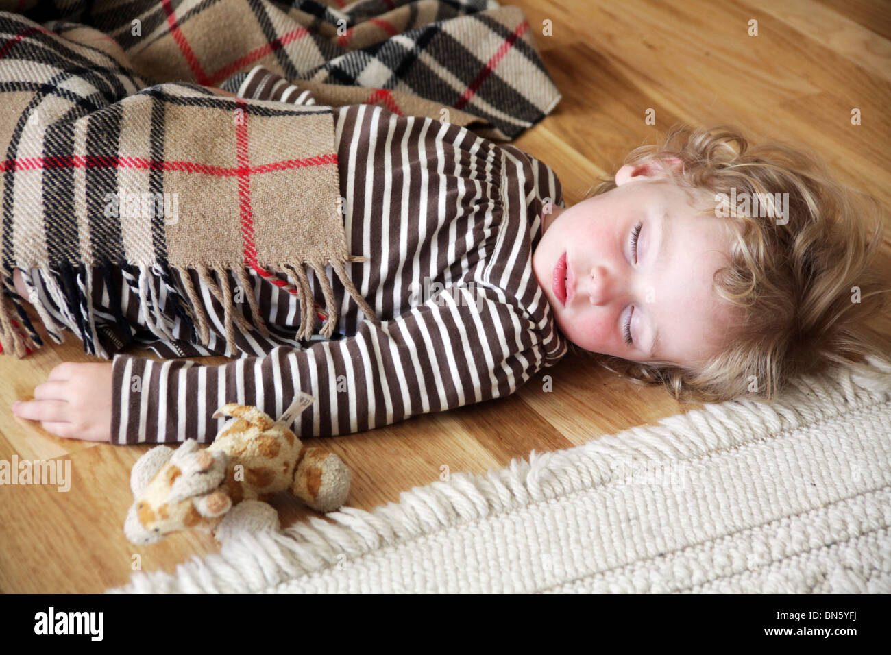 EXHAUSTED BABY GIRL TODDLER FAST ASLEEP ON THE FLOOR: Toddler child ...