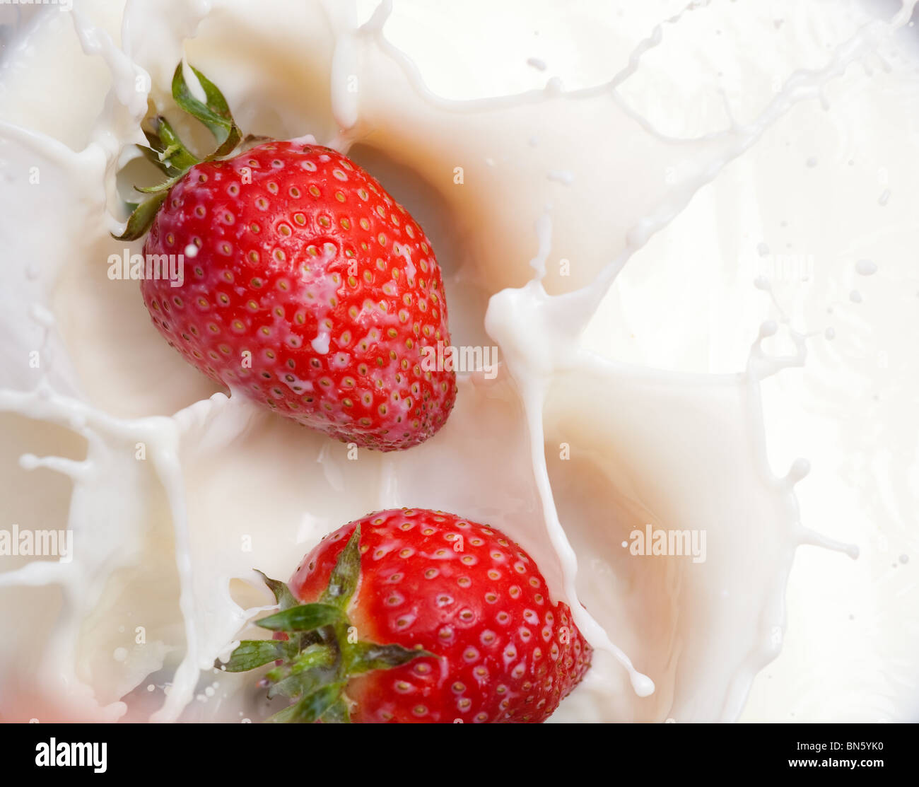 Fruit splash hi-res stock photography and images - Alamy
