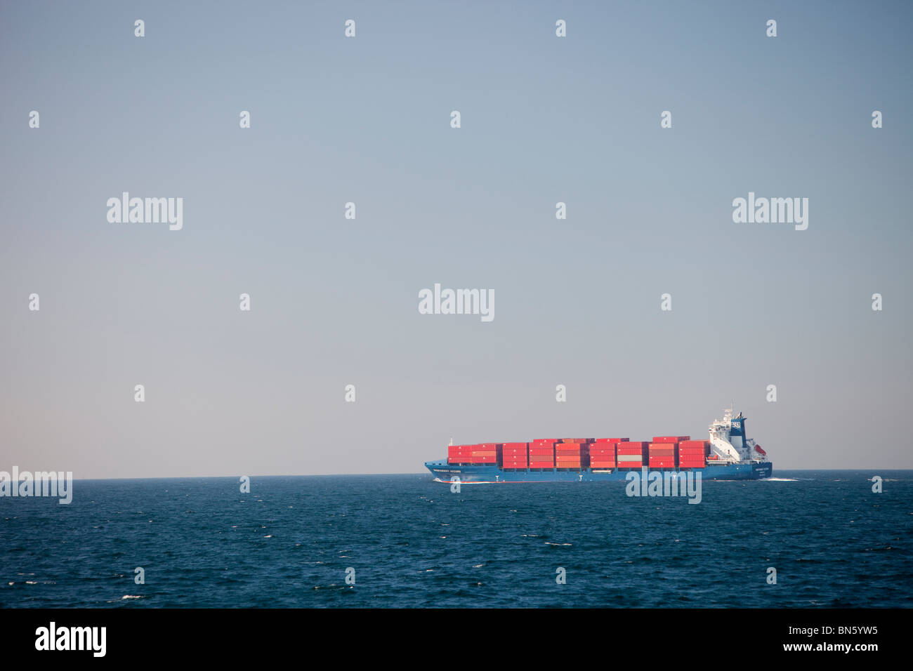 Ocean container hi-res stock photography and images - Alamy