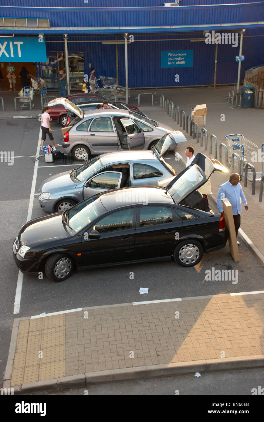 Car above doors open hi-res stock photography and images - Alamy