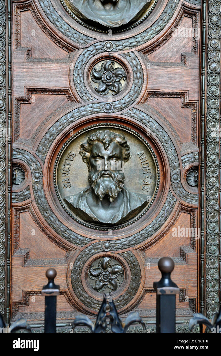 Main door hi-res stock photography and images - Alamy