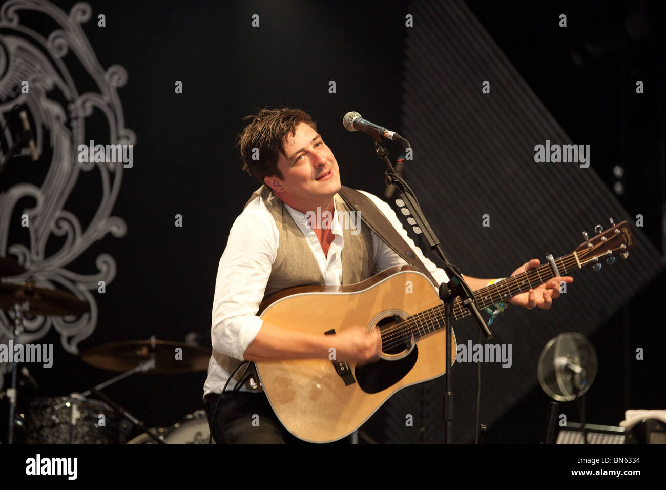 Mumford and sons playing the John Peel stage at the Glastonbury ...