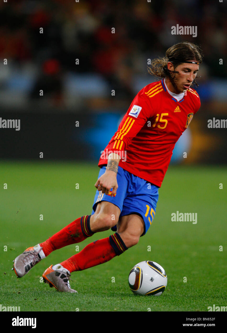 Sergio ramos spain portugal green hi-res stock photography and images ...