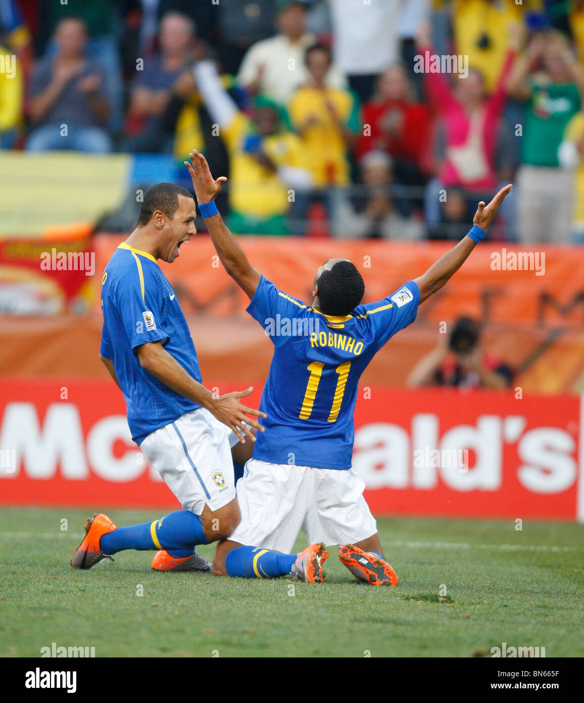 LUIS FABIANO & ROBINHO CEWLEBR BRAZIL V NETHERLANDS NELSON MANDELA BAY ...