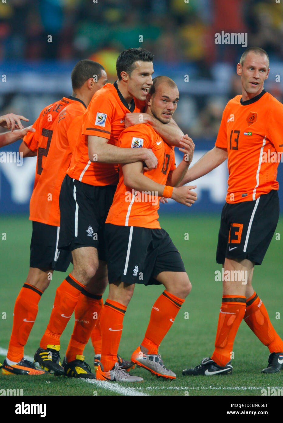 Van persie netherlands celebrate hi-res stock photography and images ...