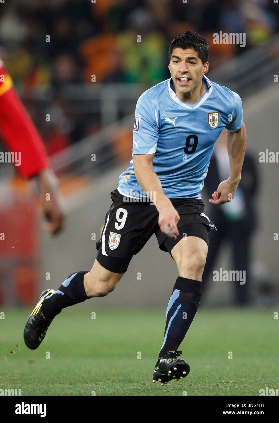 Luis suarez ghana 2010 hi-res stock photography and images - Alamy