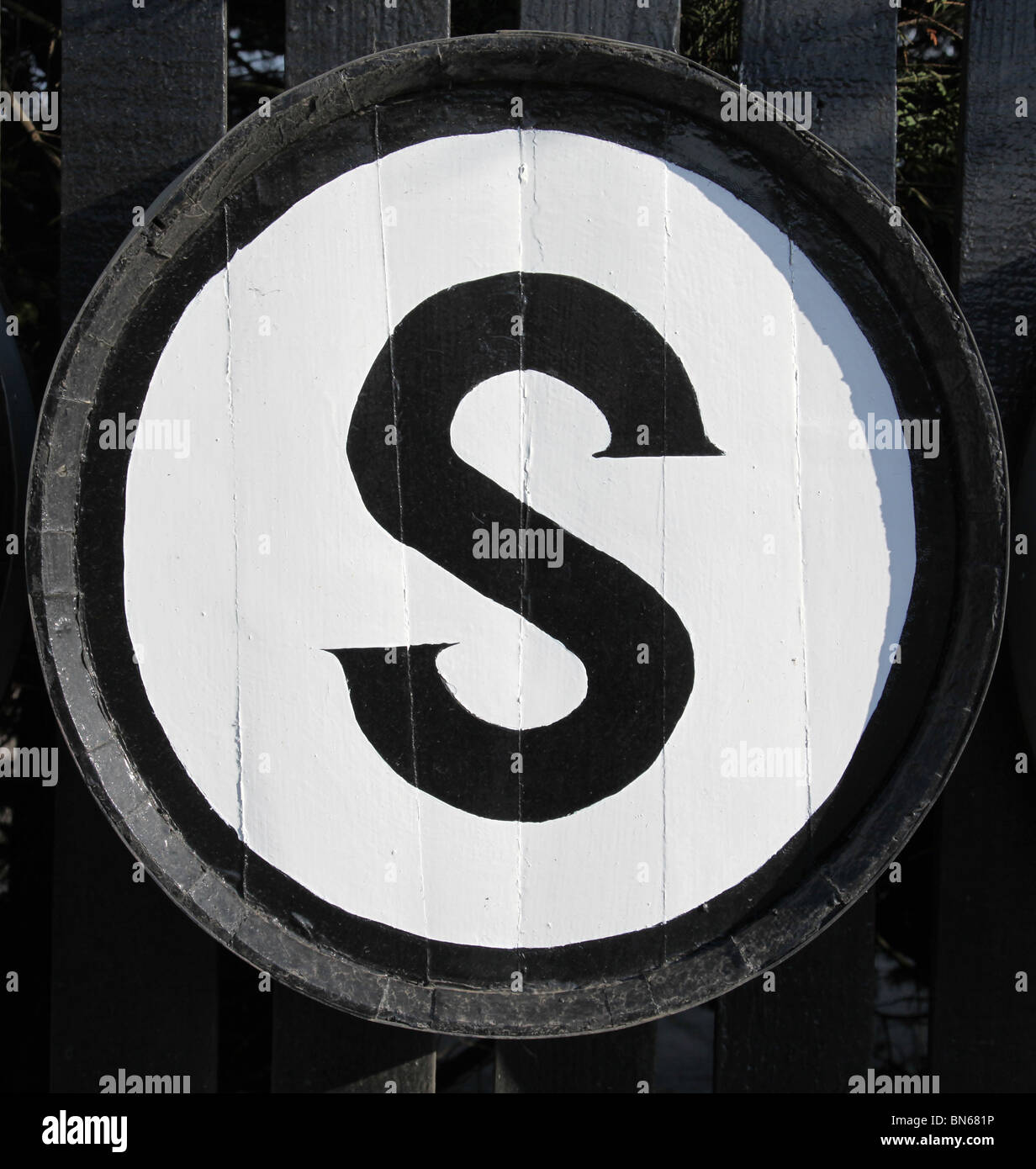 Single letter S painted on a barrel bottom Stock Photo - Alamy