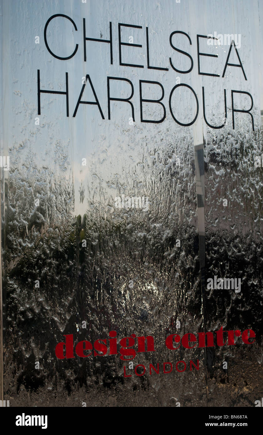 Harbour sign hi-res stock photography and images - Alamy