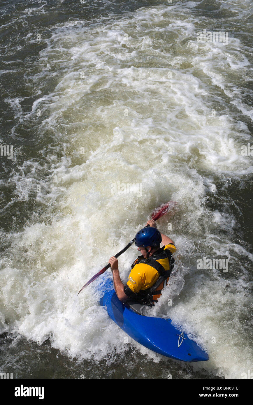 Kayak water splash hi-res stock photography and images - Alamy