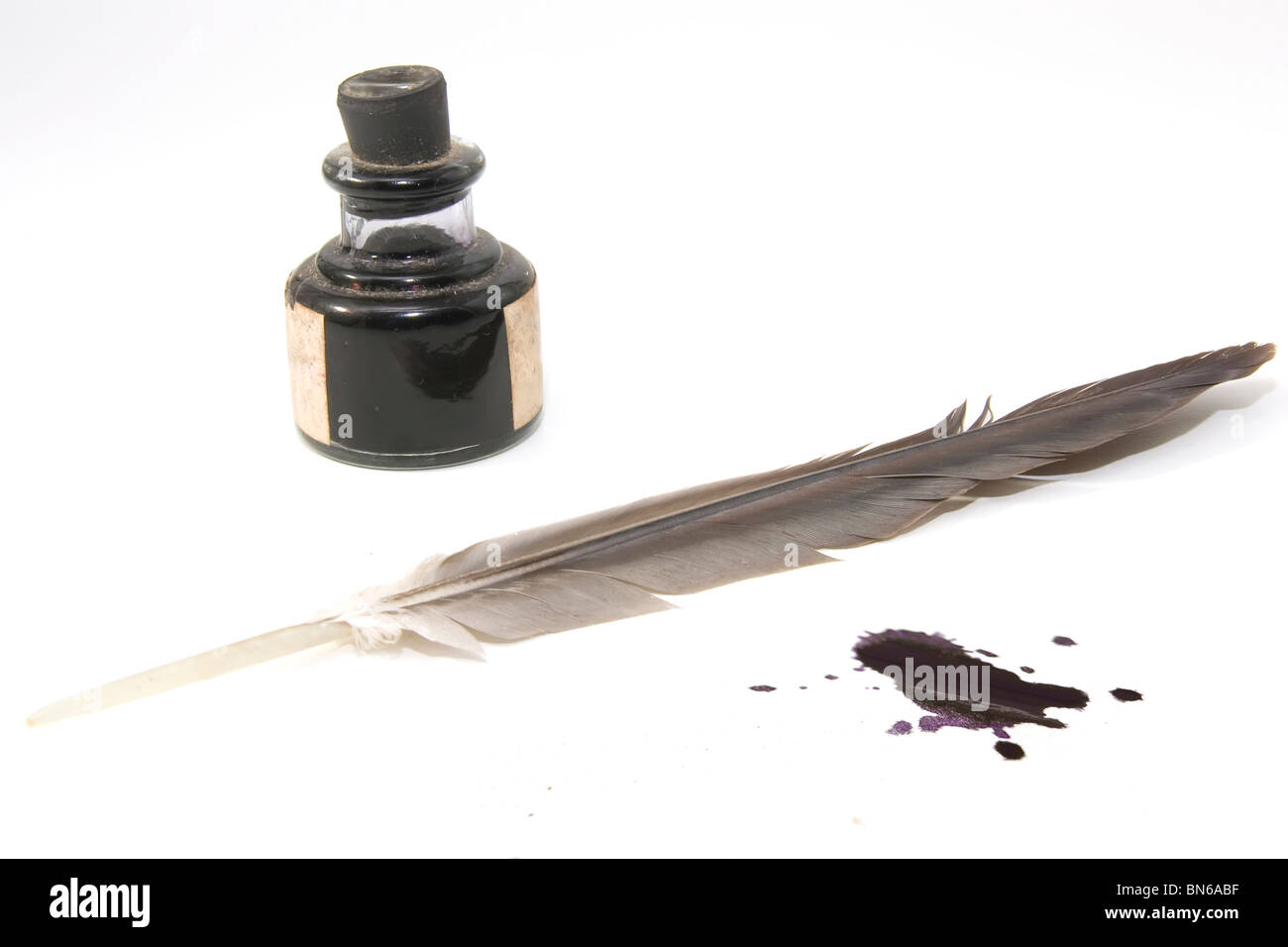 Old fashioned ink pen drop hi-res stock photography and images - Alamy