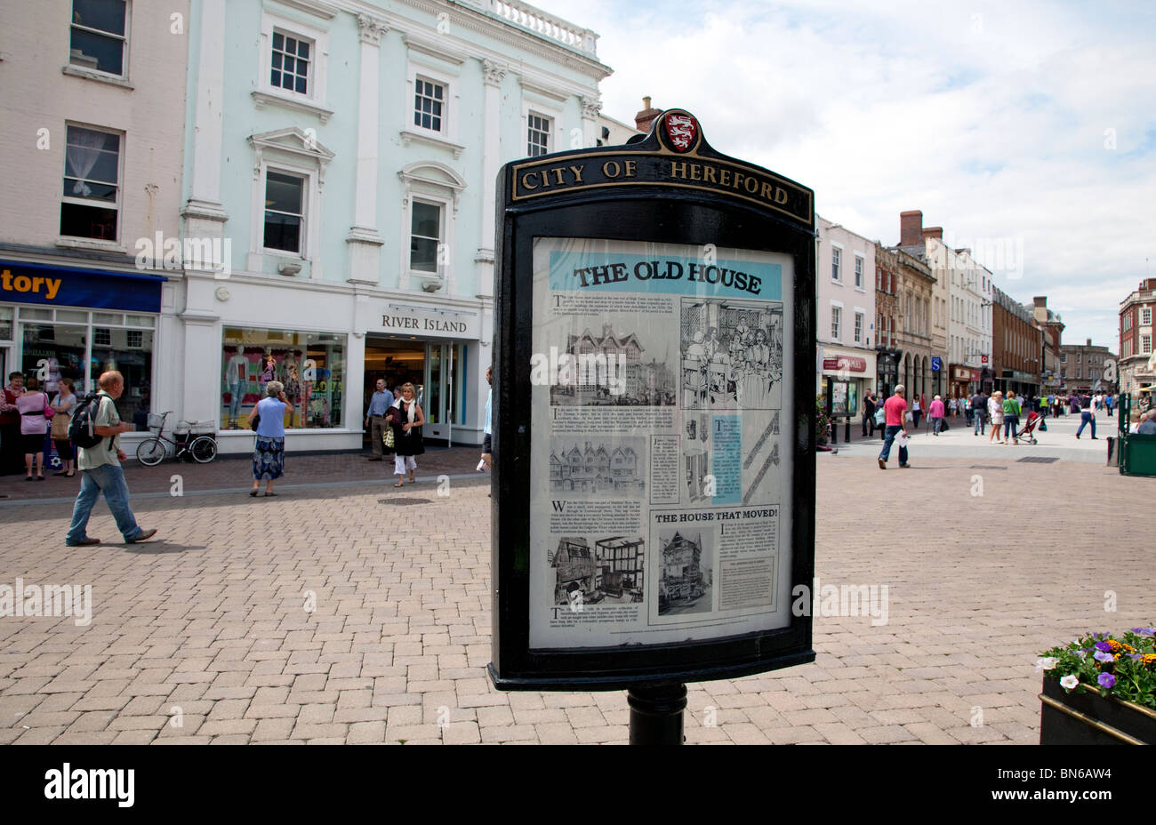 Hereford england street hi-res stock photography and images - Alamy