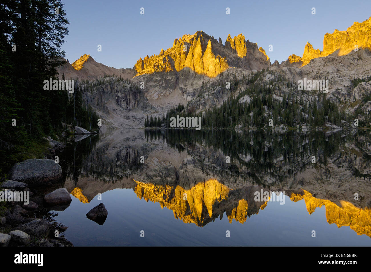 Dawn over Baron Lake, Sawtooth Mountains, Sawtooth Wilderness ...