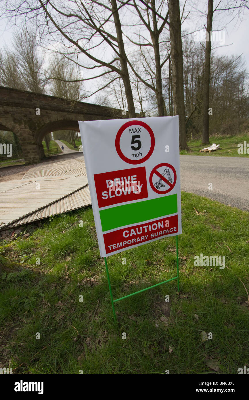 5 mph speed limit signs hi-res stock photography and images - Alamy