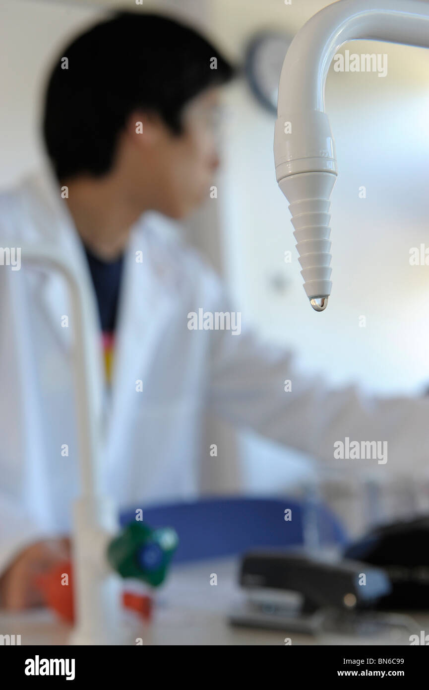 Science of water hi-res stock photography and images - Alamy