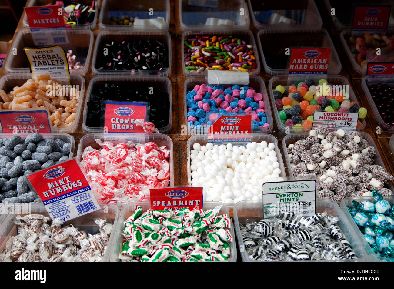 Traditional uk sweets hi-res stock photography and images - Alamy