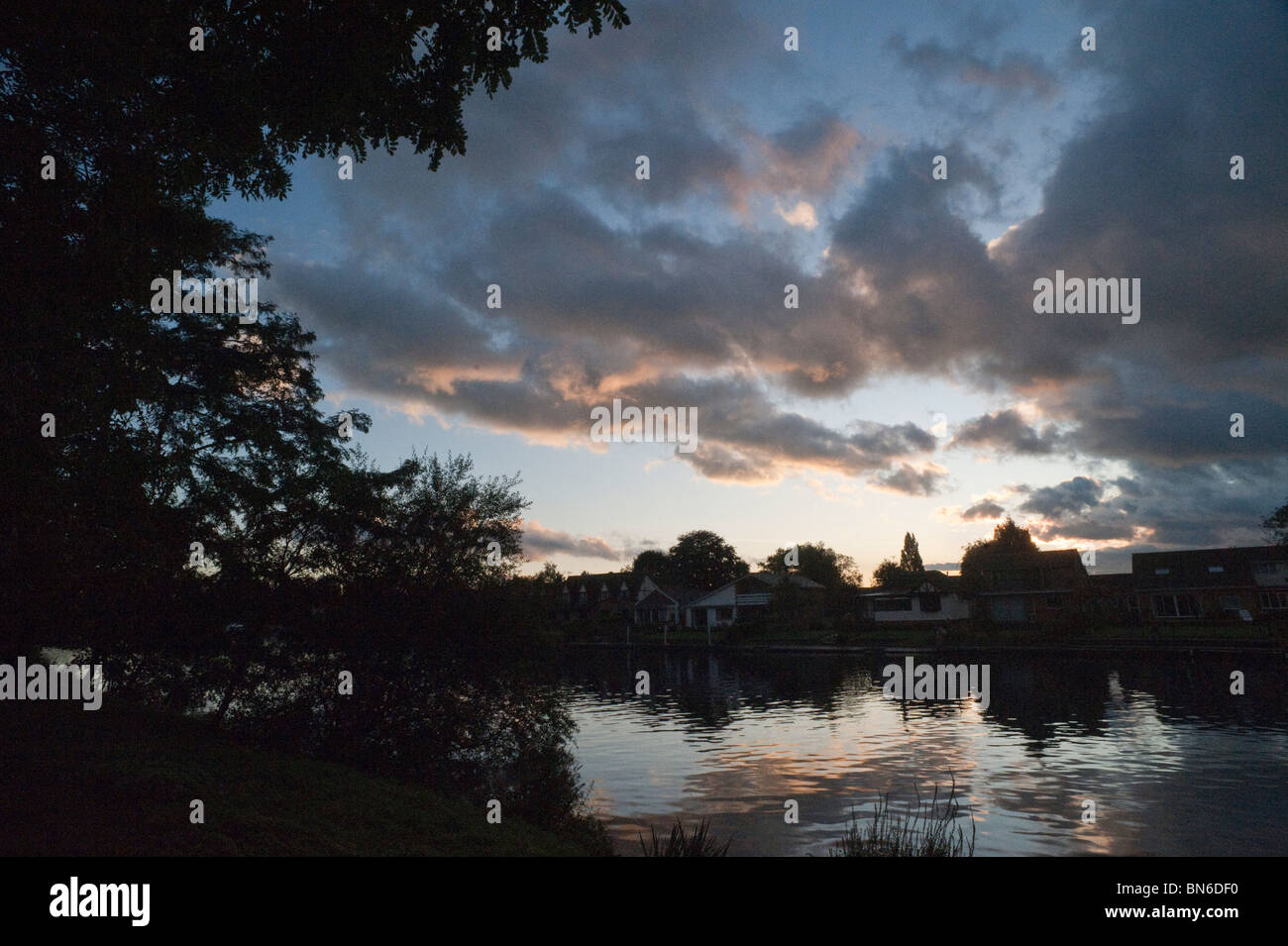 Near Chertsey Hi res Stock Photography And Images Alamy near-chertsey-hi-res-stock-photography-and-images-alamy