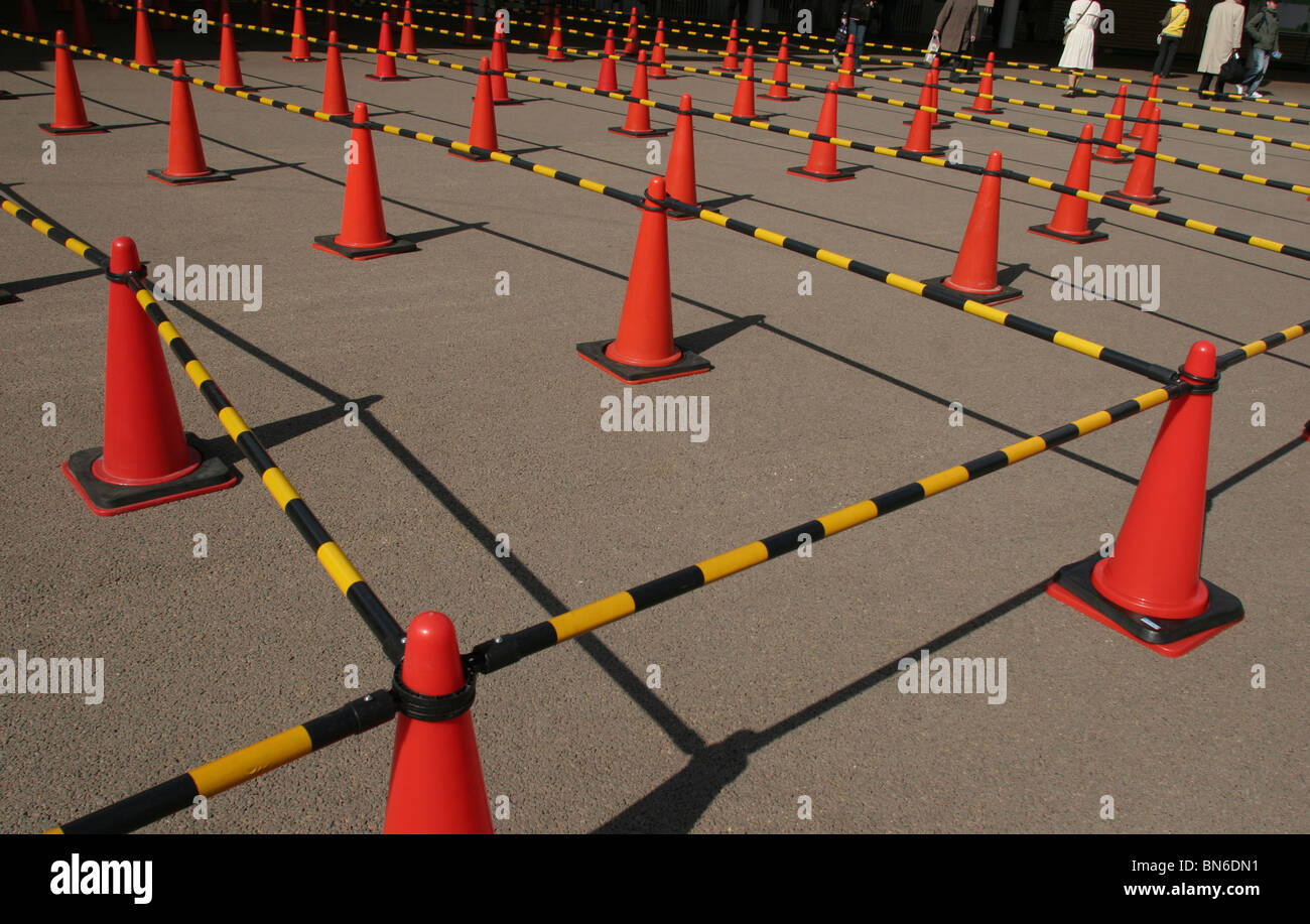 Crowd control hi-res stock photography and images - Alamy