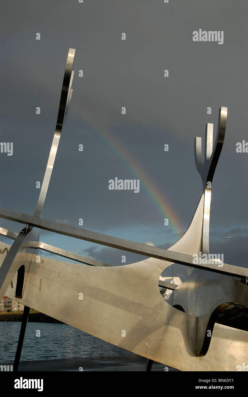 Sólfar Sun Voyager ship sculpture by Jon Gunnar Arnason , Reykjavik ...