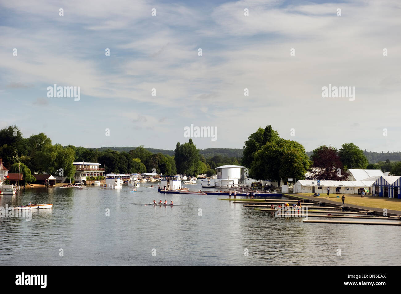 An early morning view from Henley bridge of the River Thames downstream ...