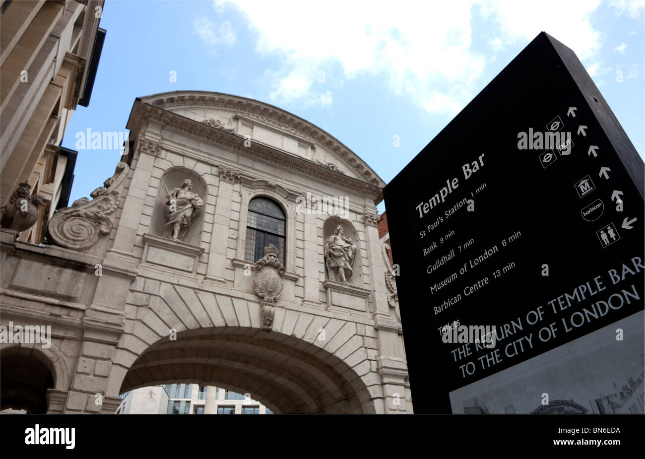 Temple bar gate gateway london hi-res stock photography and images - Alamy