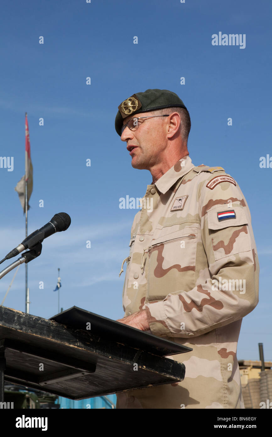 Dutch general 'kees van den heuvel' of the uruzgan ISAF troops ...