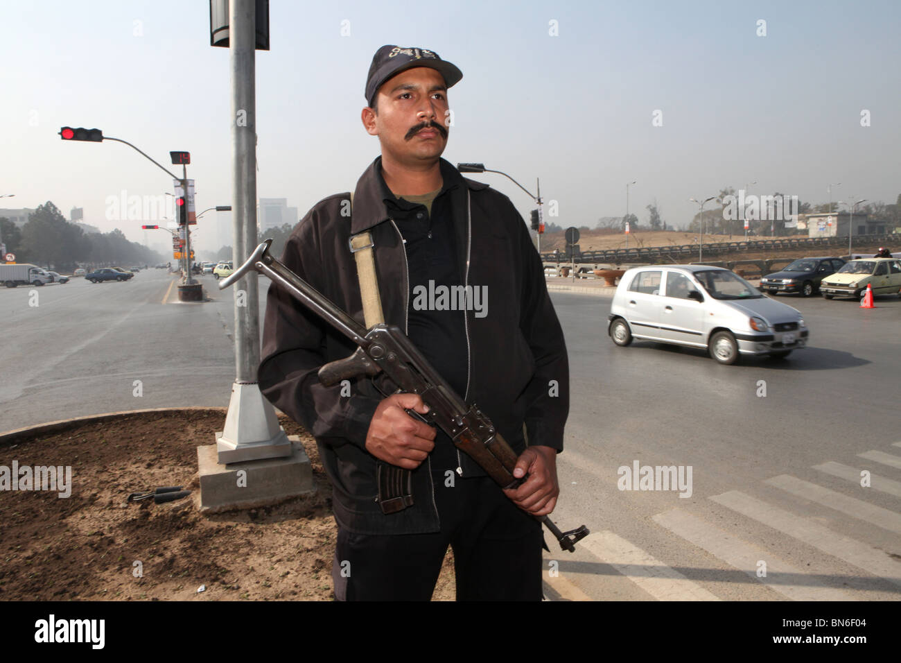 Police is alert in Pakistan for terrorists Stock Photo - Alamy