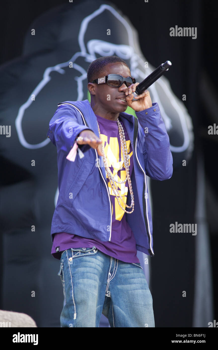 Tinchy Stryder playing the Pyramid stage at Glastonbury festival 2010 ...