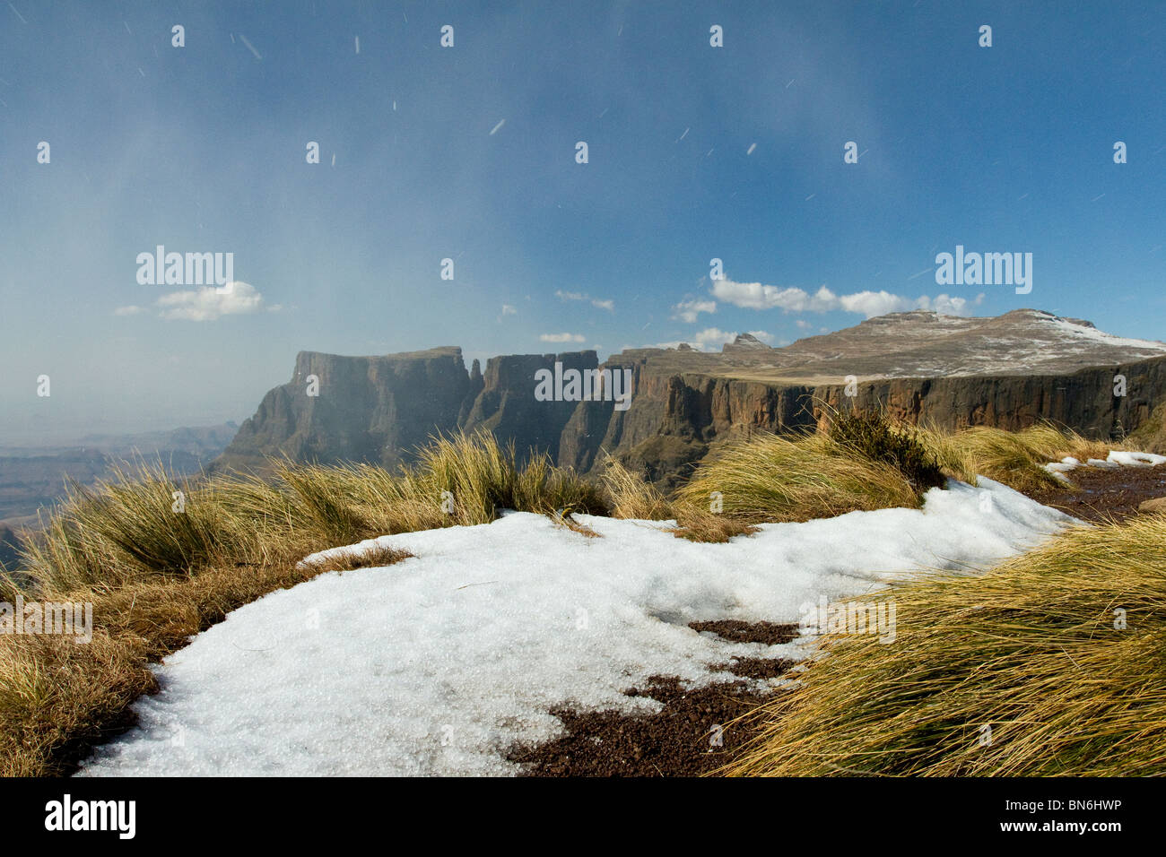 Drakensberg mountains snow hi-res stock photography and images - Alamy