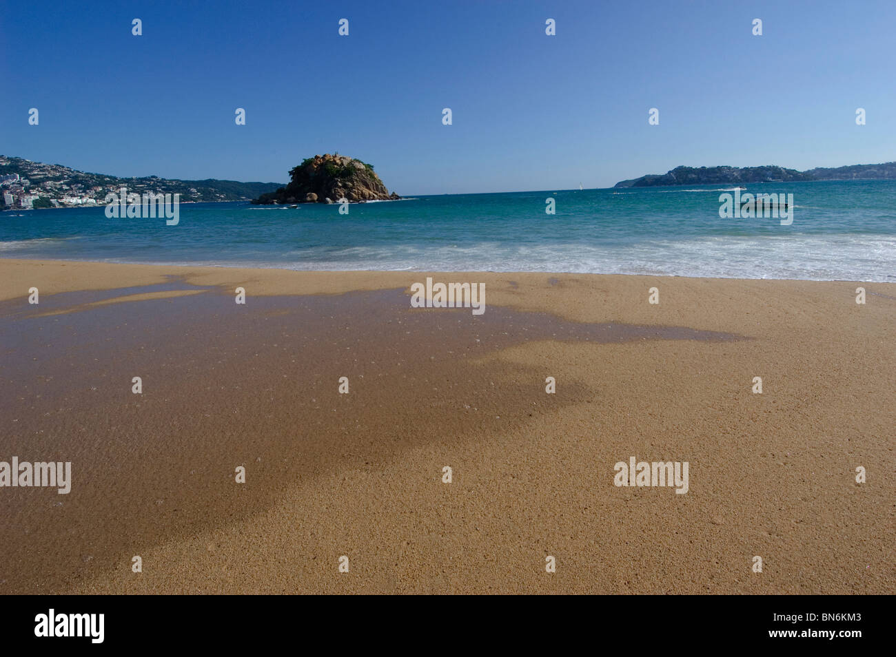 Acapulco blue hi-res stock photography and images - Alamy