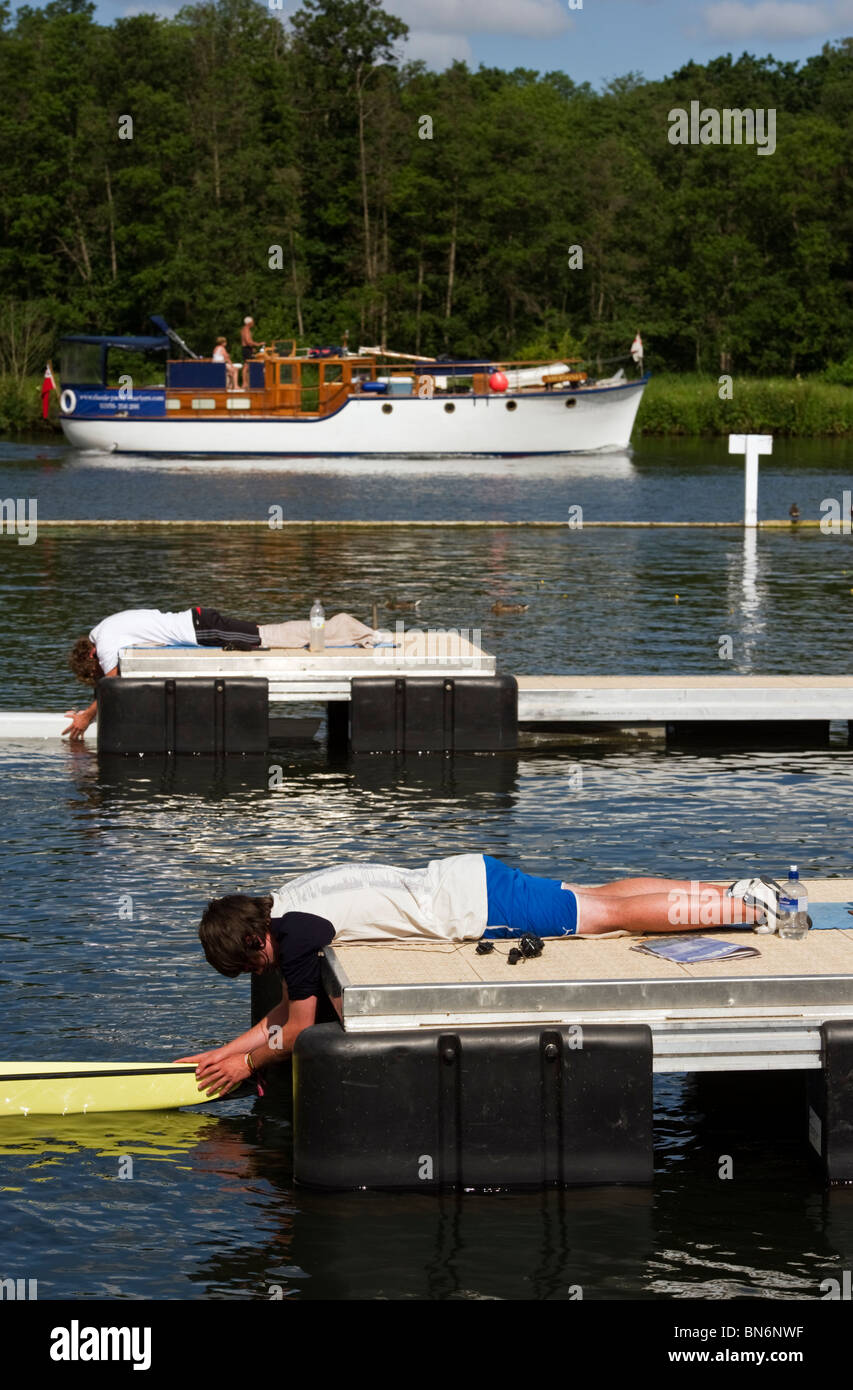 Teens race start line hi-res stock photography and images - Alamy