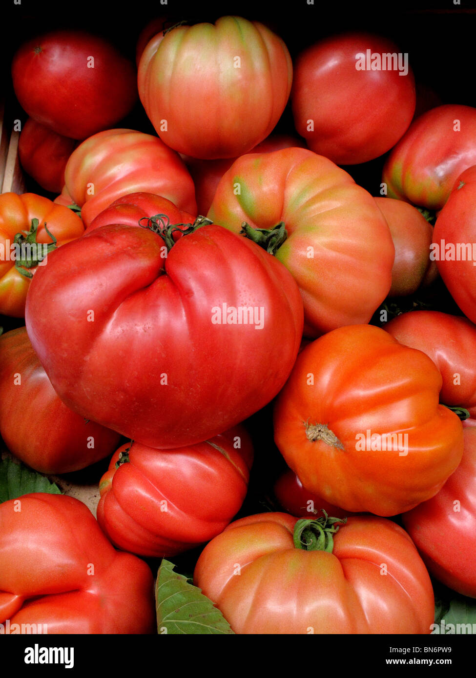 Italian fresh fruit and vegetables hi-res stock photography and images ...