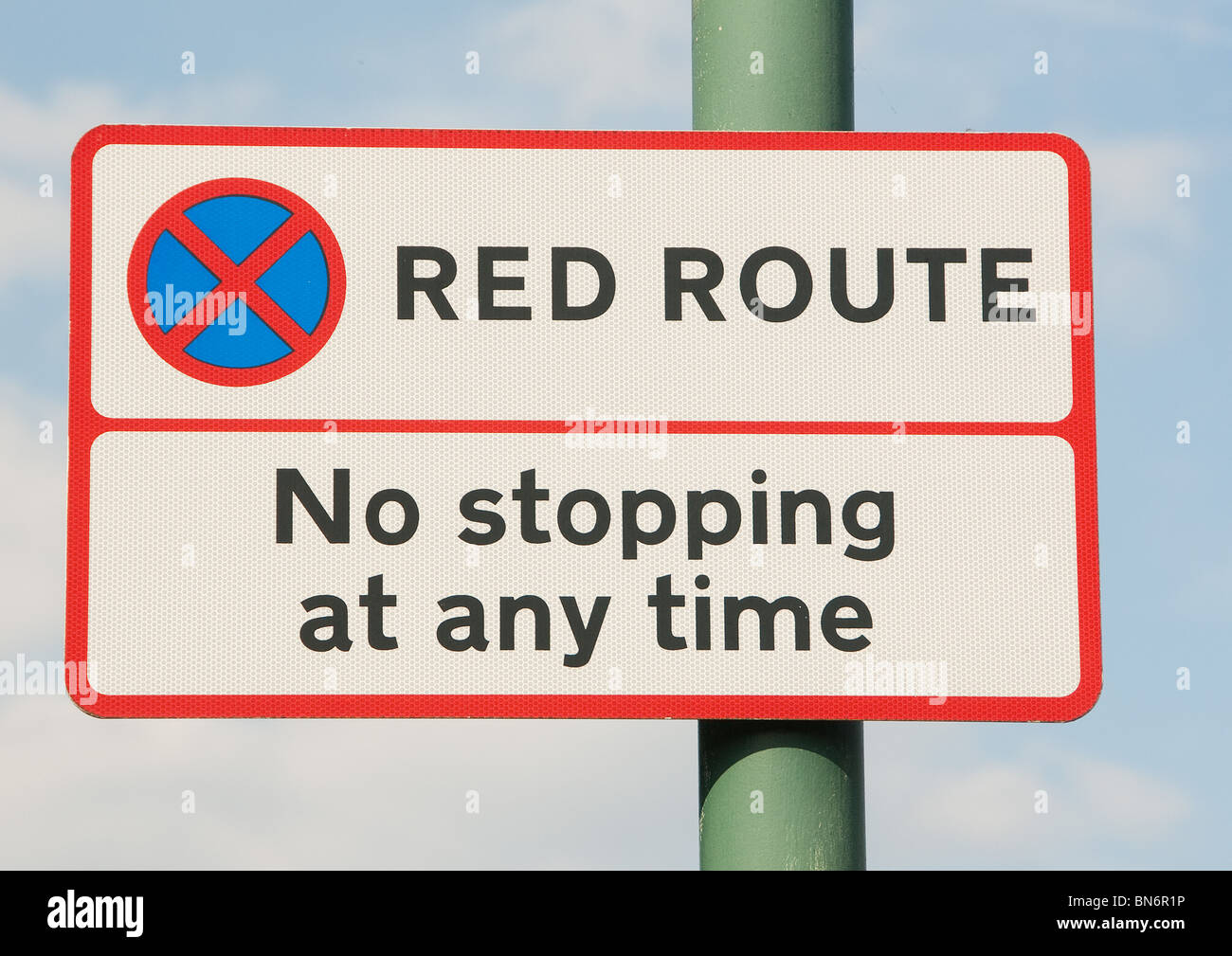 Red route no stopping sign hi-res stock photography and images - Alamy