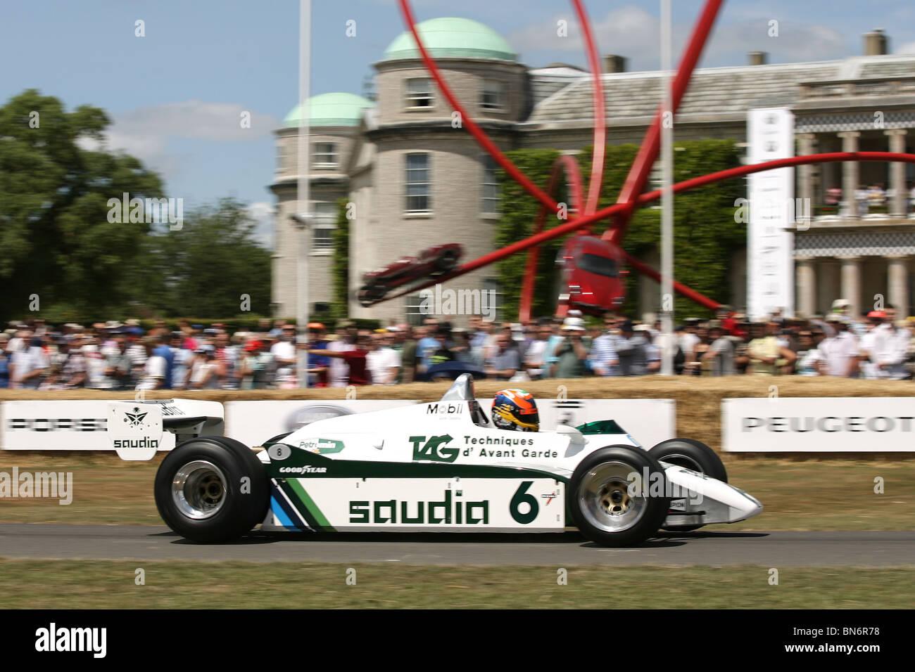 Karun Chandhok drives the Williams F1 car at the Goodwood Festival of ...