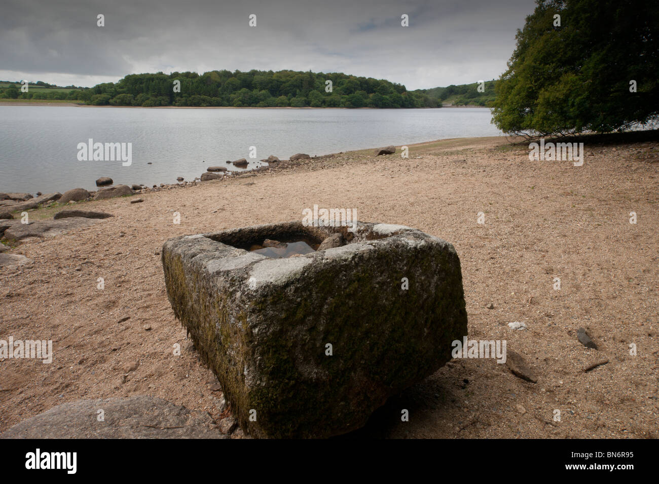Old stone drinking trough hi-res stock photography and images - Alamy