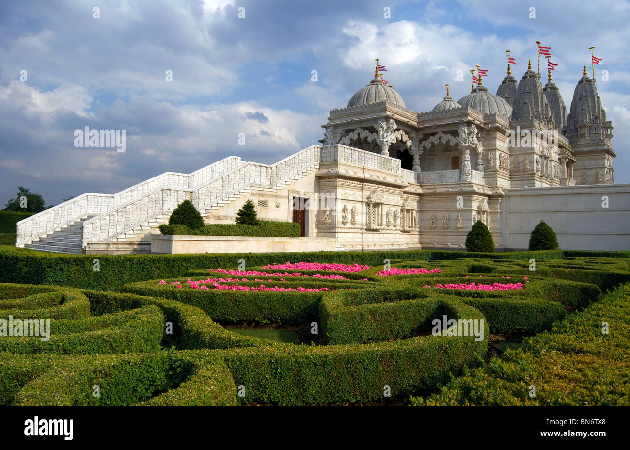 The largest Hindu temple outside India, The Shri Swaminarayan Temple in ...