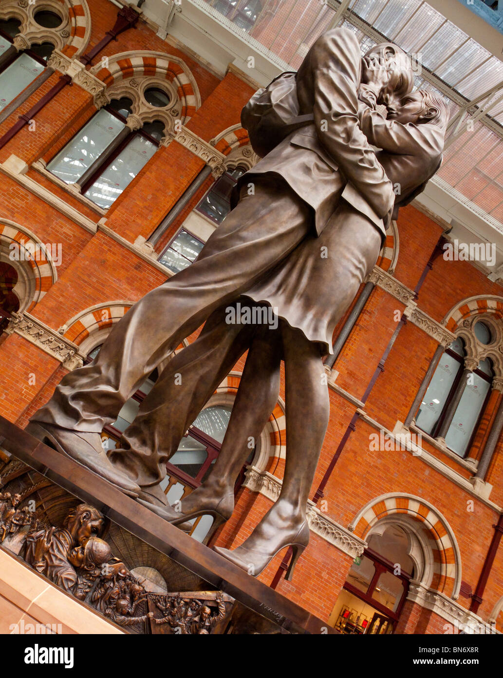The Meeting Place a 9 metre high bronze statue of a couple embracing by ...