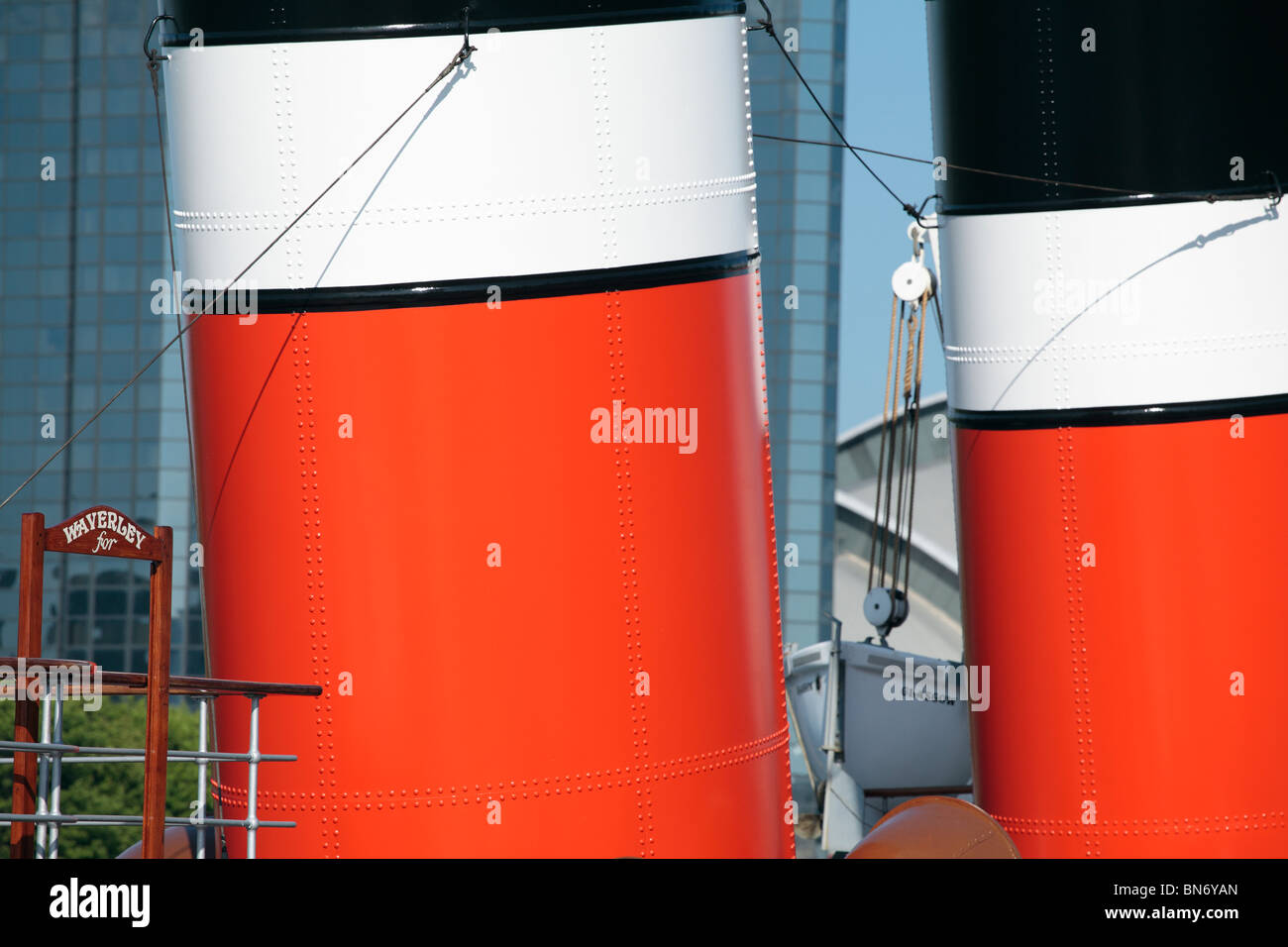 Ship ships funnel funnels hi-res stock photography and images - Alamy