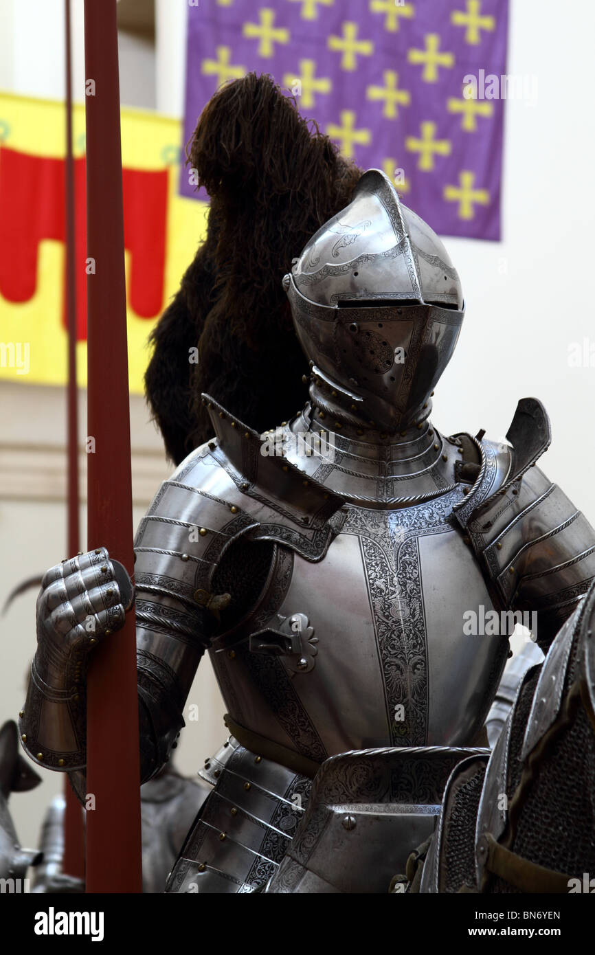 Armor knight museum hi-res stock photography and images - Alamy