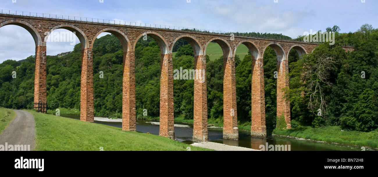 leaderfoot railway Viaduct over river tweed in the Scottish Borders ...