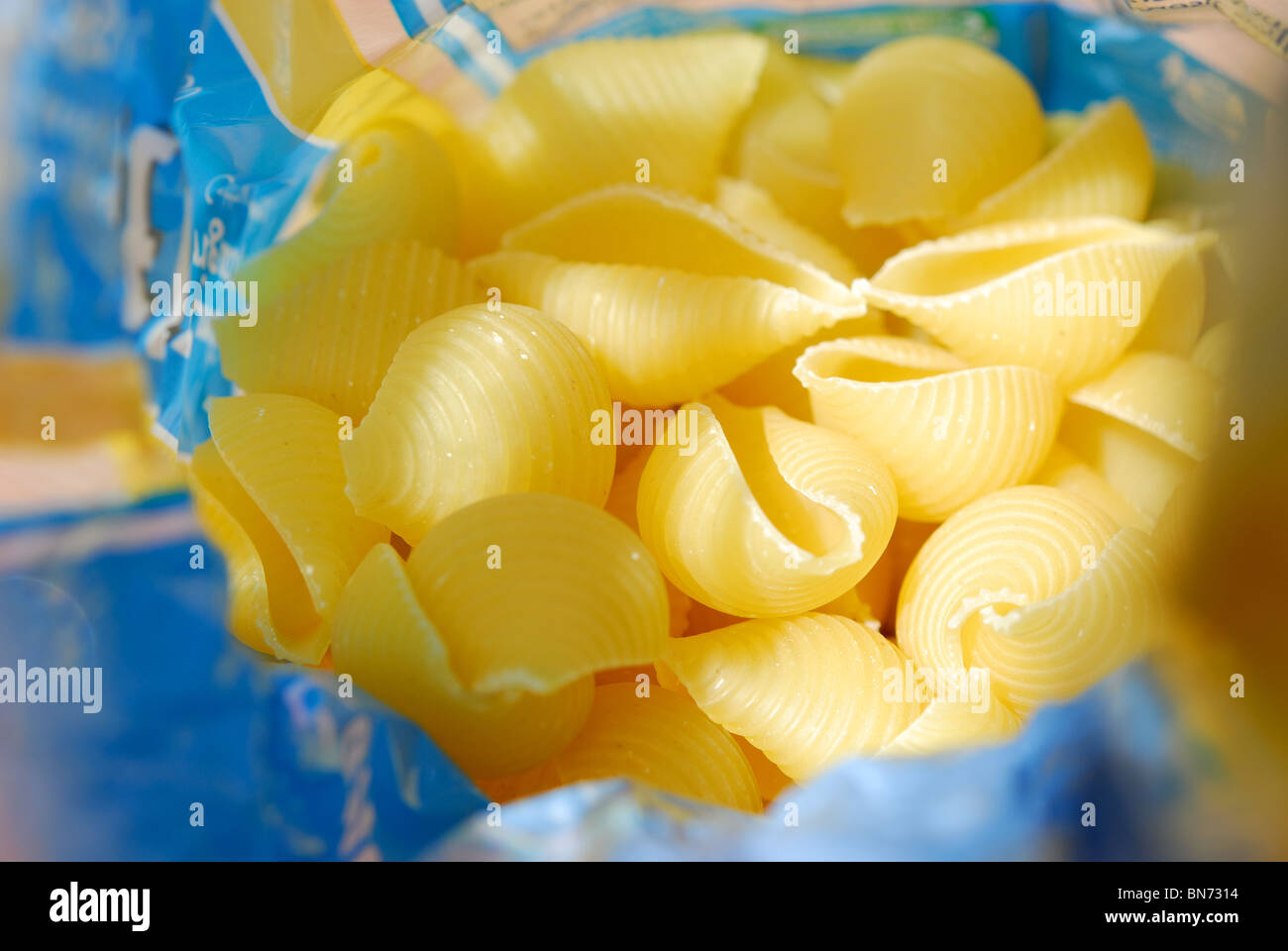 A packet of conchiglie rigate pasta shells Stock Photo - Alamy