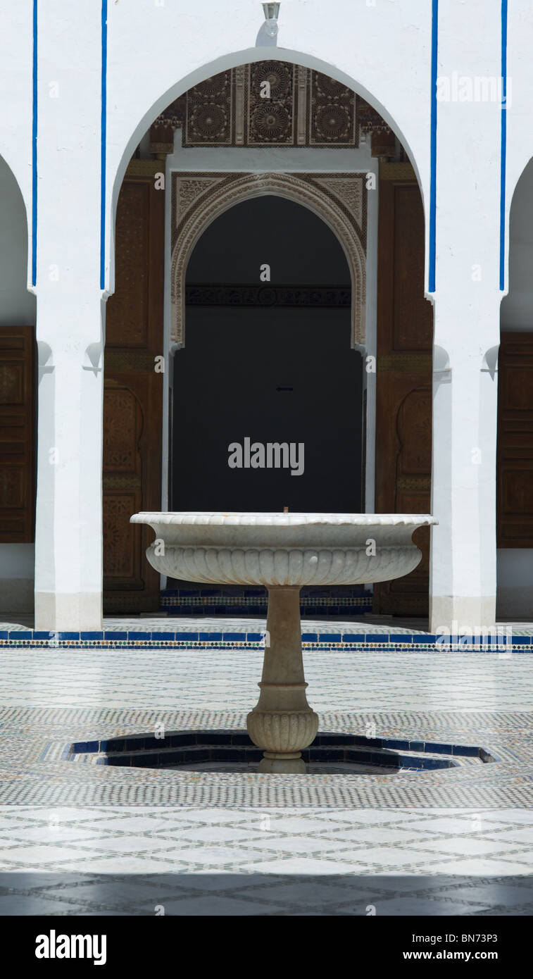 Marrakech fountain hi-res stock photography and images - Alamy
