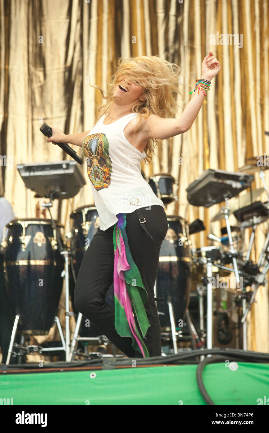 Shakira Playing Drums