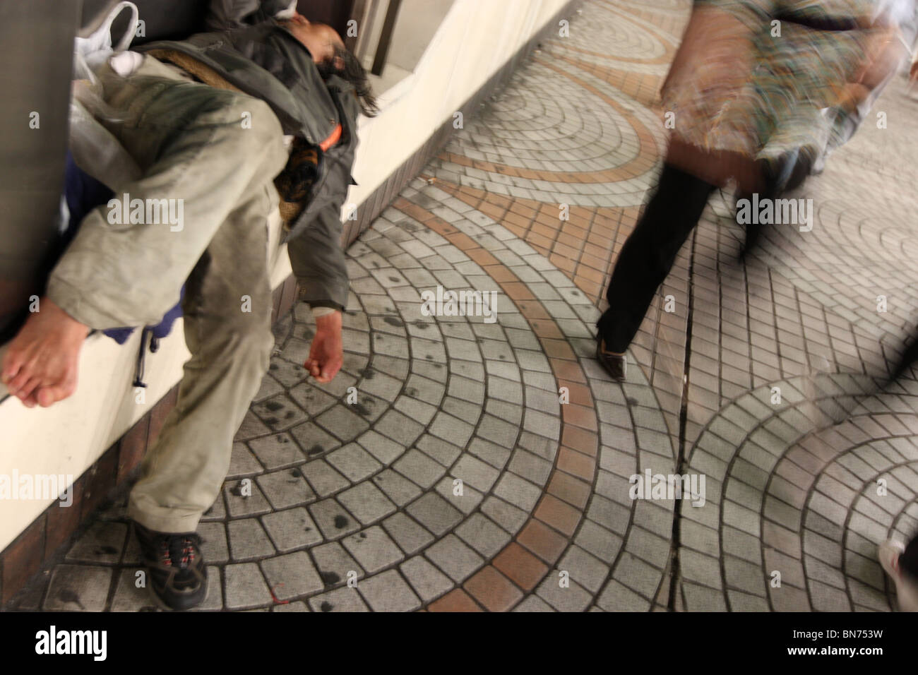 Homelessness japan vagrant poverty hi-res stock photography and images ...